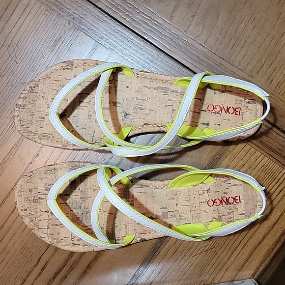 BONGO | Shoes | Bongo Surfside Shoes | Poshmark